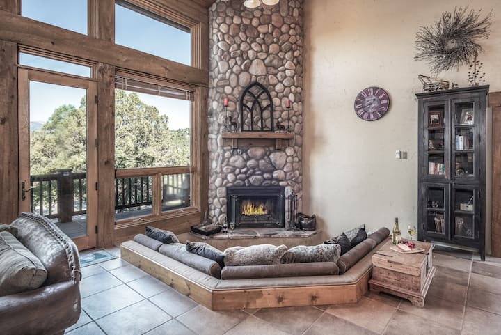 Mountain House- Sleeps 14 W/ Fireplace & Hot Tub - Ruidoso, NM