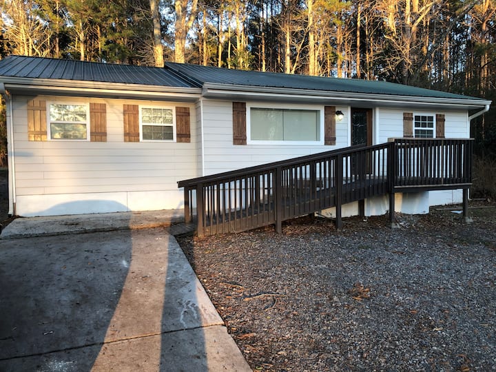 Cheerful Home In Alpharetta - Alpharetta, GA