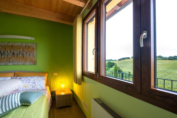 Camera In B&b Con Piscina: Bagno Interno E Wi-fi - Macerata