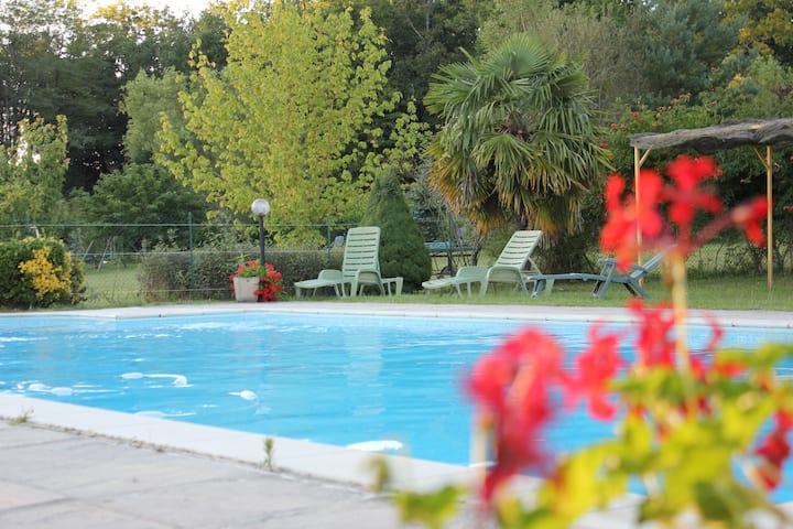 Gite Entre Sarlat, Rocamadour Piscine, Wifi, Clim - Lot