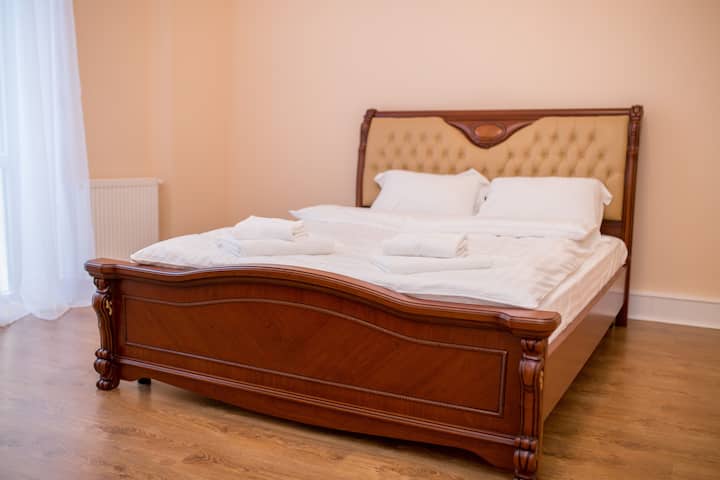 Spacious Apartment In 10 Min To Main Square - Lwów