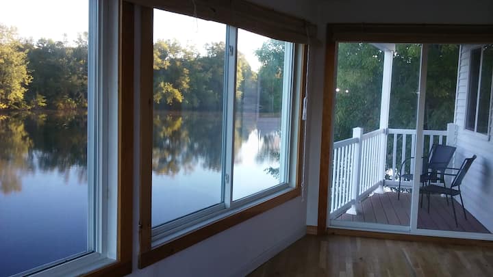 Spacious City Apartment, Right On The Saco River - Saco, ME