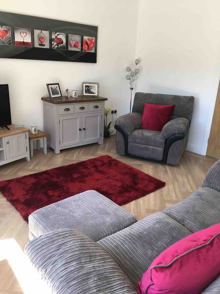 Double Bedroom With En-suite Shower Room . - Cardiff