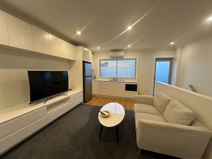 Luxury Renovated Studio - Randwick