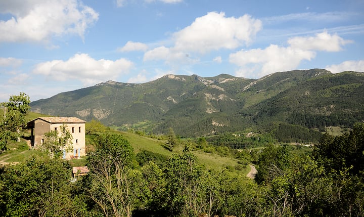 La Ferme Du "Chant De Cailloux" - Die