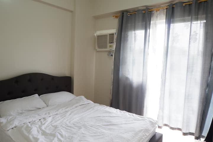 Cozy Minimalist Condo At Quezon City - Valenzuela