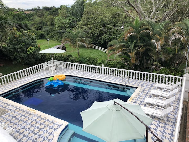 Finca De Descanso En Condominio Vacacional - Melgar