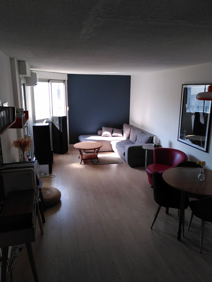 Bel Appartement Face Au Centre Historique +Parking - Montpellier