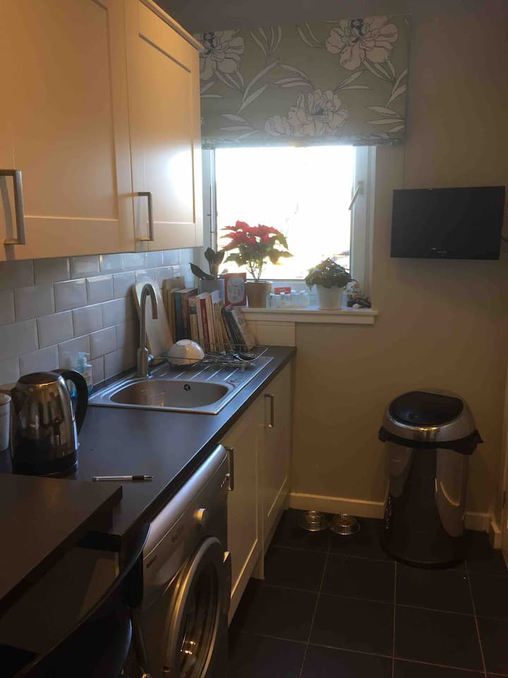 August Double Available Edinburgh - Edinburgh