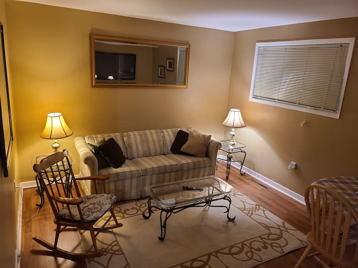 2 Bedroom Air-conditioned Apartment With Laundry Facilities And Free Parking - Gran Sudbury