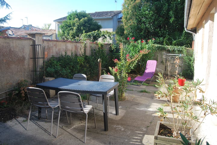 Pieds à Terre Sur Les Rives De La Gironde. - Pauillac