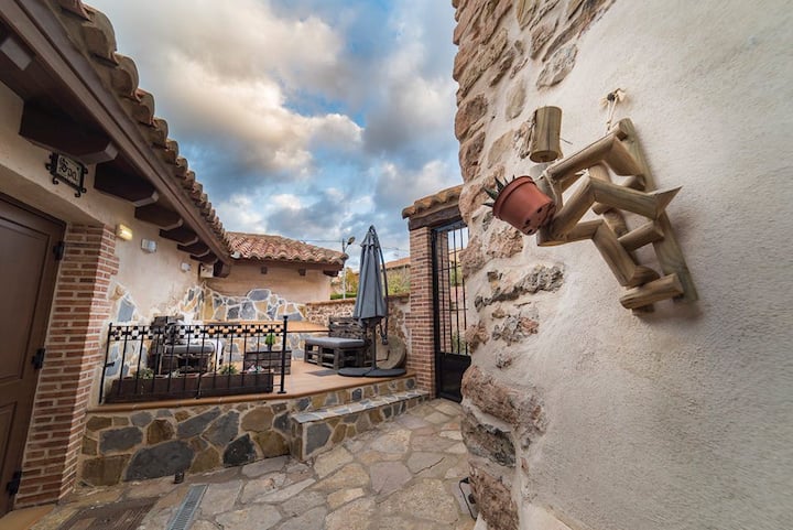 Un Sueño En La Baronía - Turismo Rural & Spa - Cedrillas