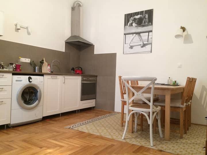 1.5 Room Garden.. - Boedapest