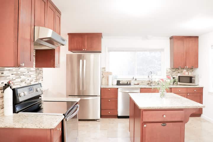 2 Houses, 3 King Beds, 2 Baths Near Seatac Airport - 塔克維拉
