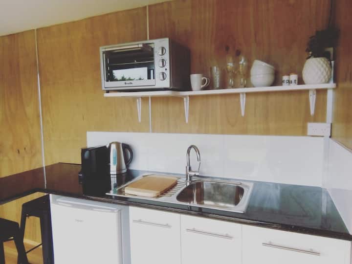 Milk & Honey~luxe Cabin With Spa & Breakfast - Kerikeri