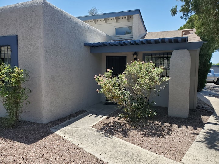 Cozy Centrally-located Townhouse - Tucson Museum Of Art