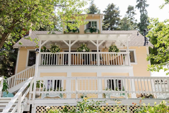 The Curious Cottage An Enchanted Fairy-tale Dream - San Bernardino, CA