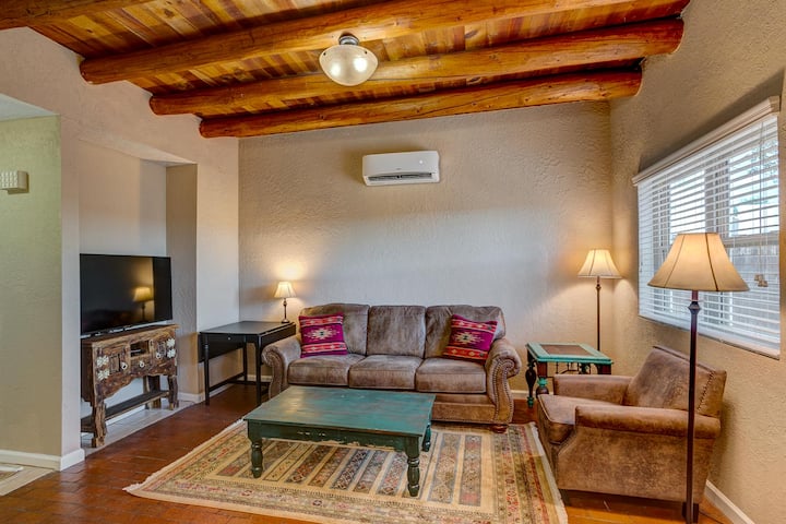 Casa Amigos #B, Peaceful, Large Yard, Great Wifi - サンタフェ, NM