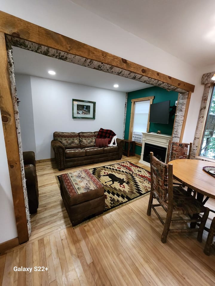 Birch Suite A Romantic Adirondack Private Suite - Saranac Lake, NY