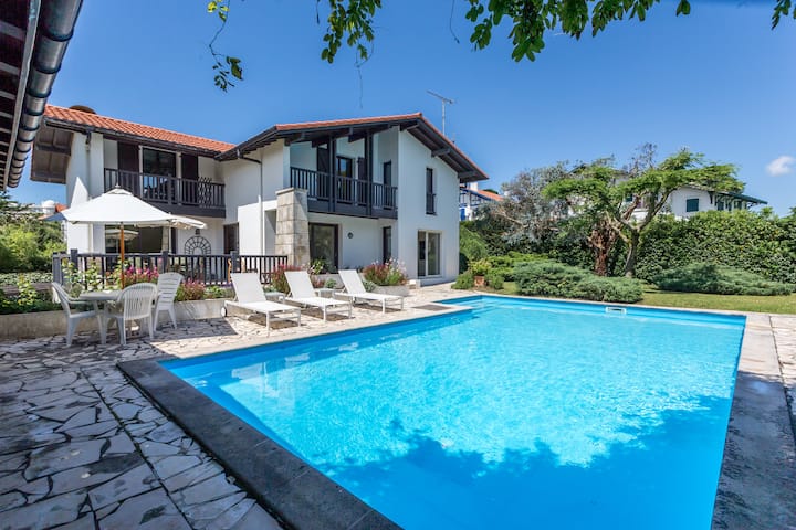 Villa Familiale, 250m Plage Du Miramar, Phare/golf - Biarritz