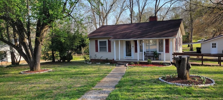The Eastside Cottage - Concord, NC