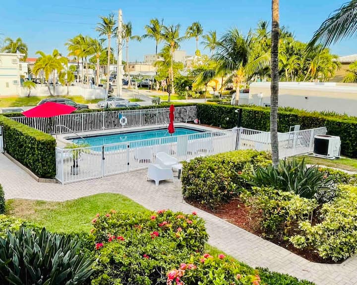 Luna Paradise By The Sea - Lauderdale-by-the-Sea, FL