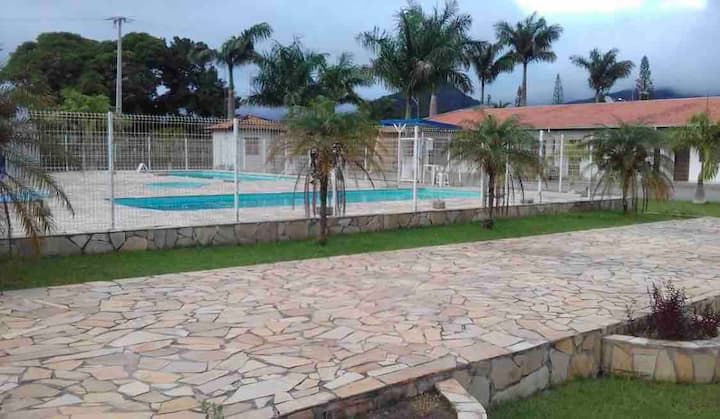 Kitnet25bclub Familiar Com Piscina Próximo A Praia - Matinhos