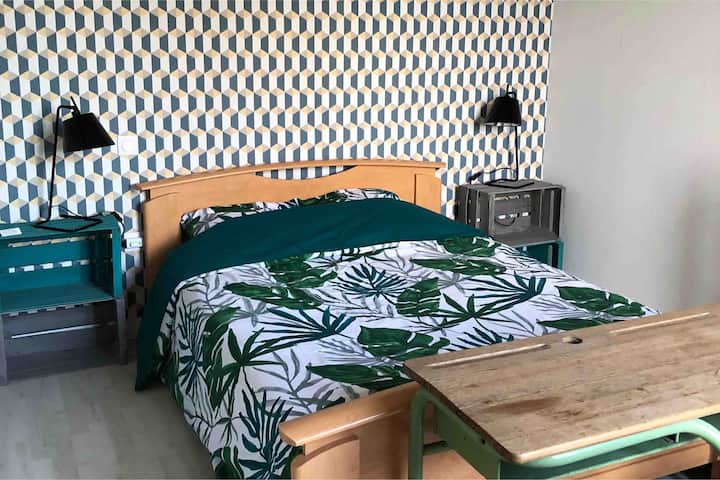 Chambre, Dans Maison Calme. - Orléans