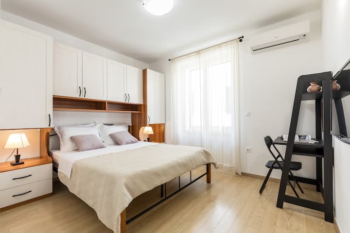 Dalmatian Flower Cvita - Split