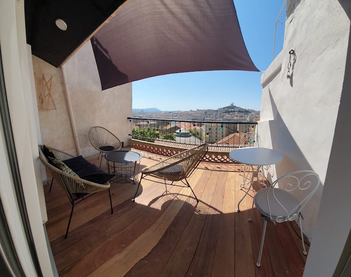 Une Vue éPoustouflante Dans Un Nid Perché - Marseille