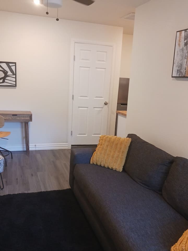 Adorable 1-bedroom Apartment With Private Entrance - Plano, TX