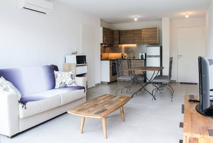 Carro Beau T2 Neuf Et Climatisé Avec Jardin - Martigues