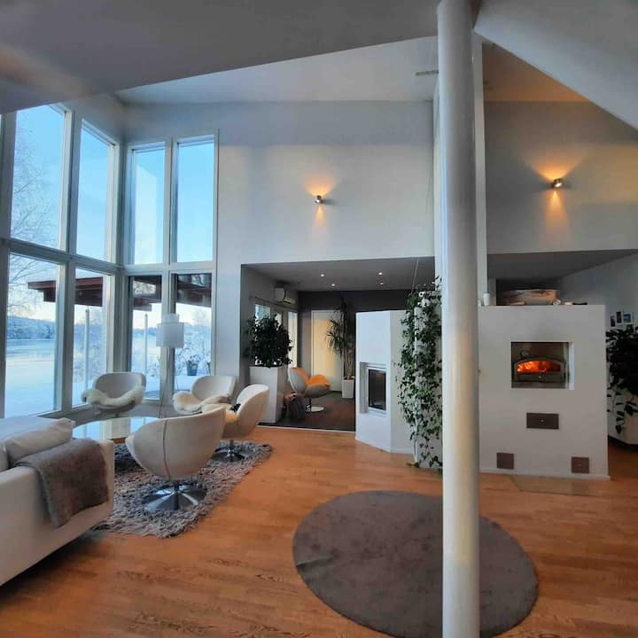 The Arctic Riverside Villa - Rovaniemi