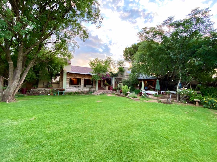 Cozy Breakaway Room On Our Tranquil Space - Bloemfontein