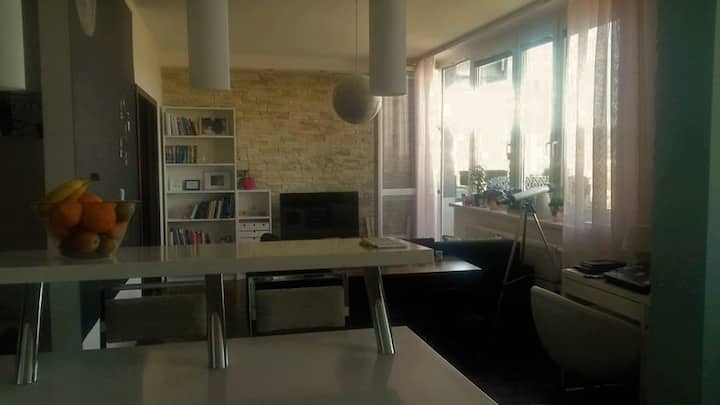 Super Cozy 2 Room Apartment Close To Iihf Stadium - Bratislava
