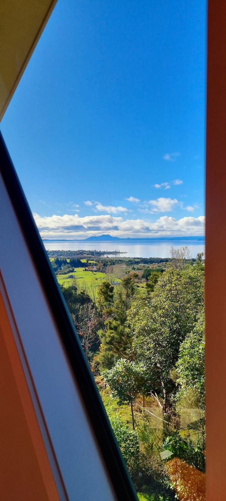 Peaceful Ski Chalet – Lake Taupō Views - Lake Taupo