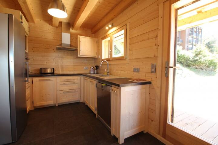 Chalet 10 Pers Idéalement Situé Aux Carroz - Cluses