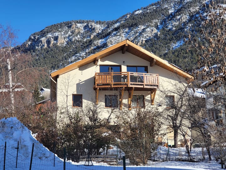 Serre-chevalier 1200 - 8 Pers. Luxe - Apt. Entier - Briançon