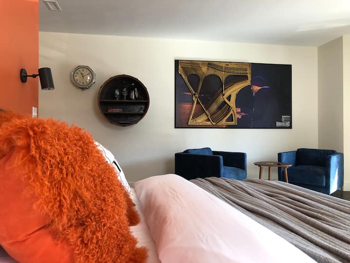 The Lofts@42 - The Borderland Room - East Aurora, NY