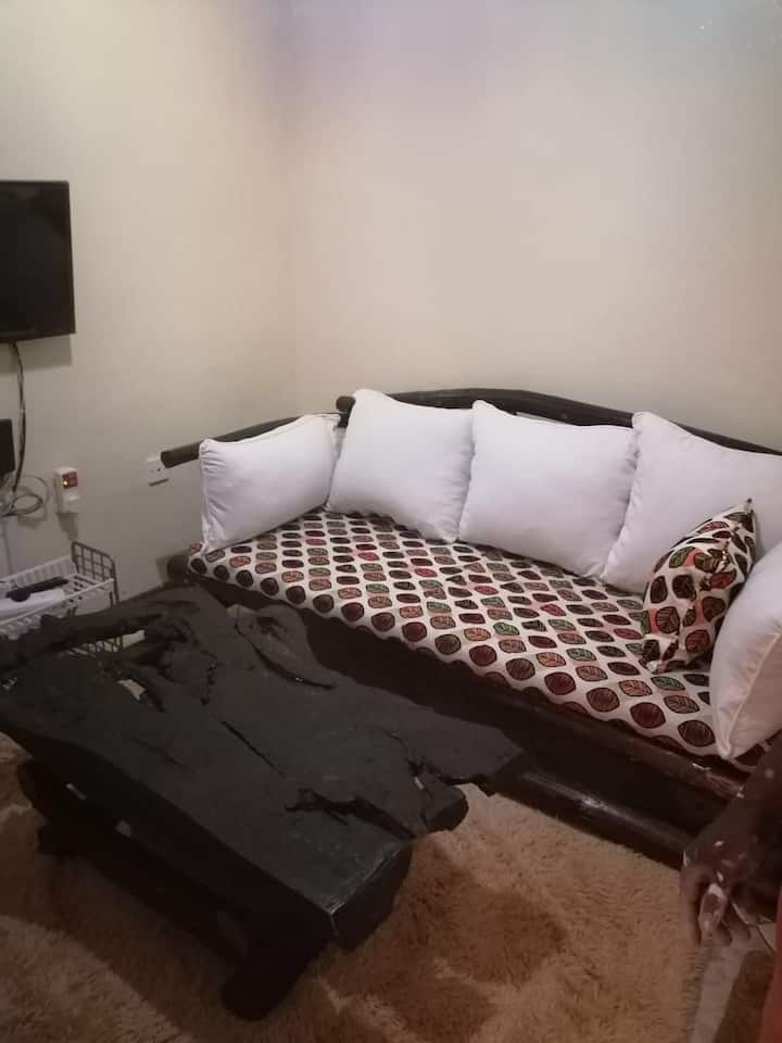 Serviced Studio In Nairobi Kenya.cool Place. - Nairobi