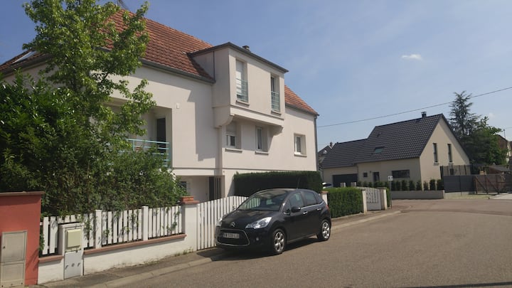 Wohnung In Einem Haus Mit Kleinem Garten Nachbarschaft In Der Nähe Der Altstadt - Elsass