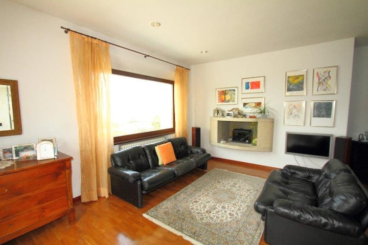 Suite 2 Camere 1 Bagno 5 Persone - Сан-Марино