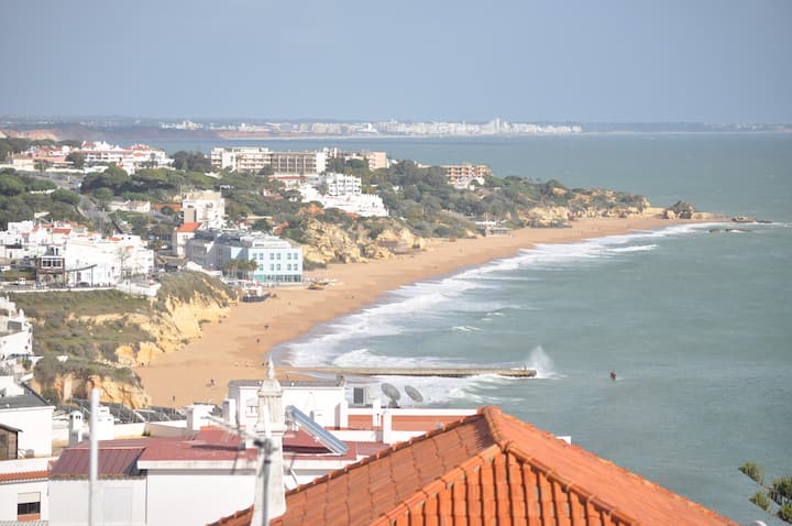 Excelente Apartamento T2 Com Vista Praia E Cidade. - Albufeira