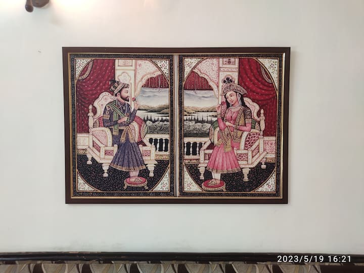 2 Double Beds - 2 Km From Tajmahal ( Max House) - Agra