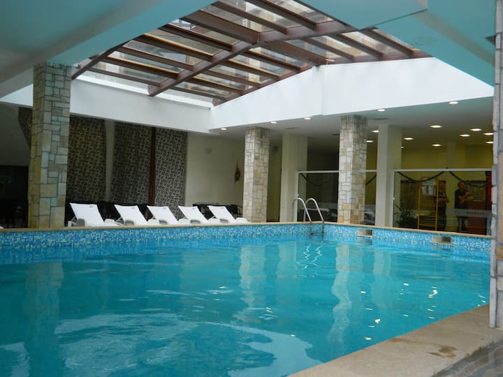 Spa & Ski Apartments Bansko Near Gondola - Bansko