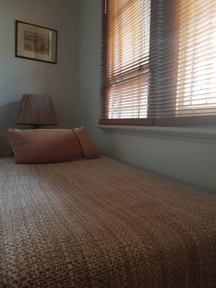 Charming Room In A Terrace House - Newcastle