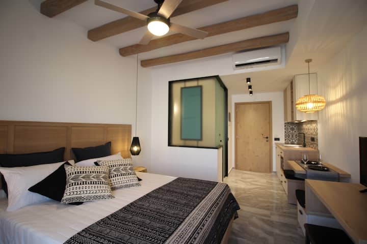 Theros Boho Edition Apartment - Greece