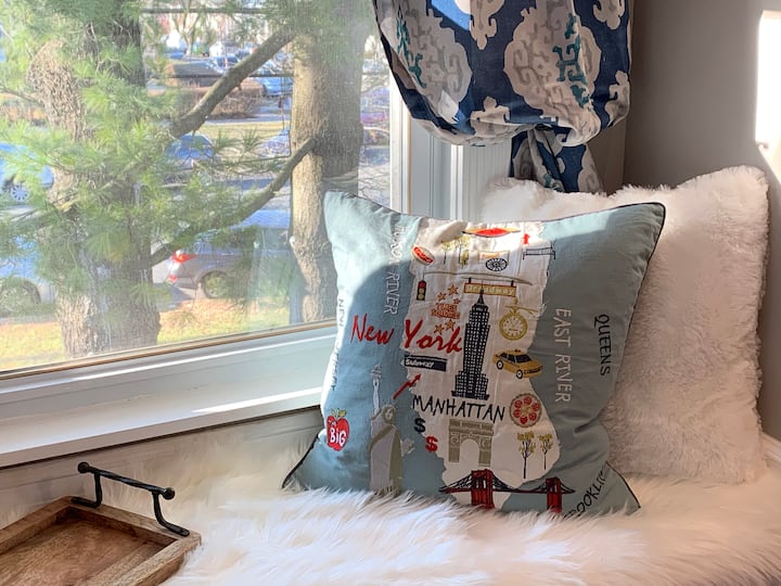 Silver Lake House, Hop, Skip, Jump From Manhattan - Staten Island, NY