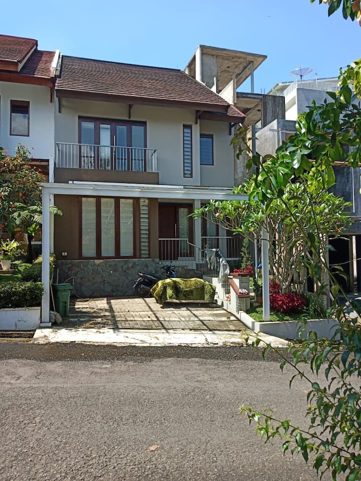 Govinda Villa - Bandung