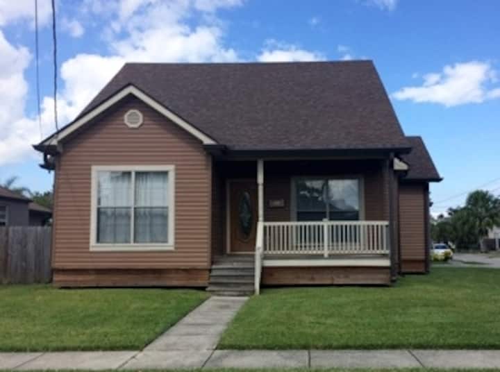 Taylor's Cozy Corner - Metairie, LA